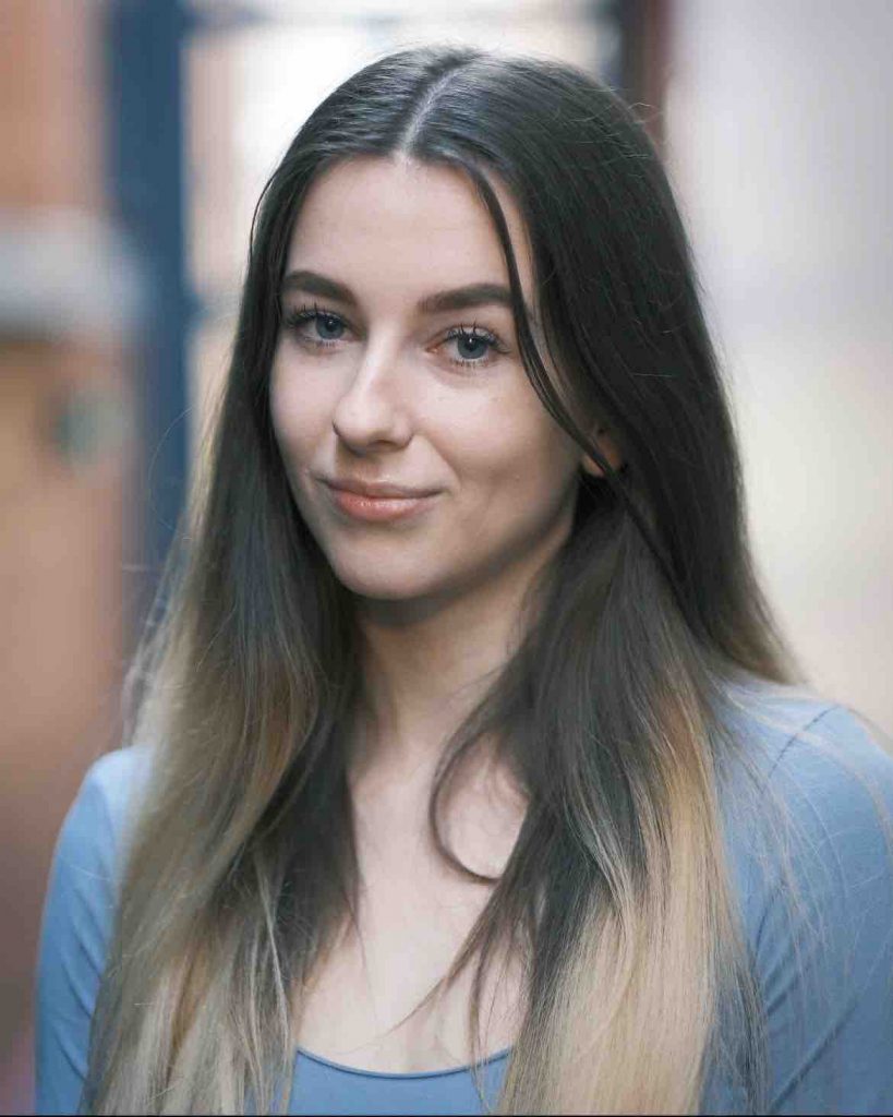 Meet The Cast – Compass Theatre – dk productions